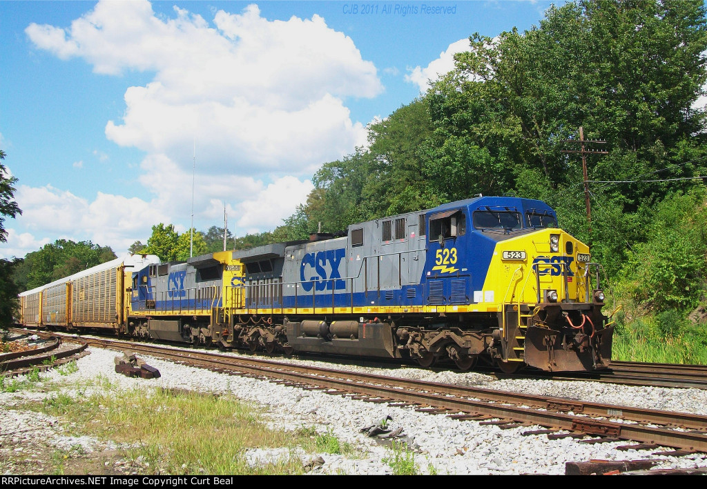 CSX 523 and 7644